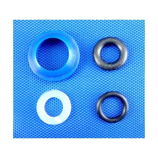 ■特徴 シリンダーのプランジャー部分だけのOリングです。  ■用途 JTC810002C用  ■仕様 プランジャー用Ｏリングキット  ■注意点  郵便局のゆうパケットでの発送のため、多少到着に日数がかかります。    【入数】 1個 JTC...