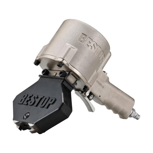 ■特徴 帯鉄バンドをシール金具で瞬間的にかしめる封緘器です。 ■用途 金属コイル、金属パイプ、鋼材、線材、シート等のスチールバンドシール封緘にオールラウンドに対応。 ■仕様 帯鉄バンドのシール封緘器 空気圧:0.6MPa 使用ストラップ幅:...