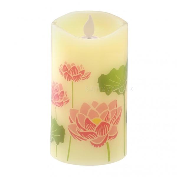 ●本物のロウに転写された季節の花たちが浮かび上がる。 ●本物のロウを使ったリアルな質感と、自然な炎のゆらぎを再現したLEDローソク。 ●やさしい色合いの蓮が、見る人の心を和ませます。 ●対で使えば盆提灯としてもお使いいただけます。 ●【ほの...
