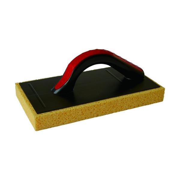 ■特徴 モルタル塗布後のタイル等の表面洗浄に使えるデザイン性に優れたハンドル付きスポンジです。 片手で広範囲を効率よく洗浄することが出来ます。 スポンジ一体型です。  ■材質 本体:ポリスチレン スポンジ:ポリエステル ●色：赤/黒/黄 ●...