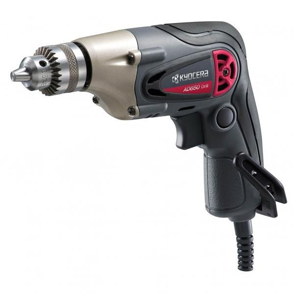 ※RYOBI⇒KYOCERAブランド変更に伴い入荷商品が混在する場合があります。 ●高精度のテーパーチャックを採用したドリルです。 ●木材・金属の穴あけ作業 ●軽量・コンパクトです。 ●アルミダイカスト製ギヤケースを採用しています。 ●ベル...