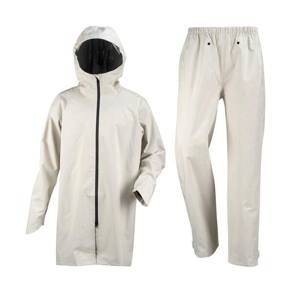 ■特徴 リュックを背負ったまま着用可能な上下組のレインウェアです。 背中ファスナー仕様のマチ付き・マチを広げた際にも見える反射材を装備しています。 ズボンお尻の縫い目をなくし防水性をアップしました。 ■用途 自転車乗車時に。リュックを背負っ...