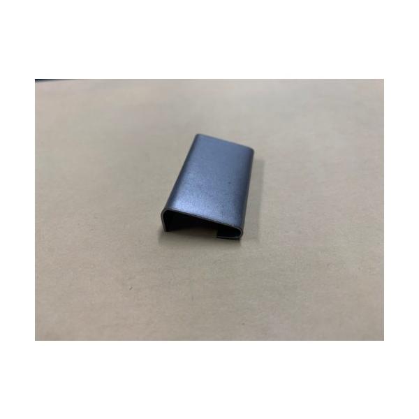 ■仕様 適合バンド幅(mm):19 適合バンド:帯鉄 全長(mm):38   【入数】 1000個 KKSEAL06X19X38KAASHI