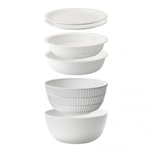 ●ザルとボールとプレートはきれいに重ねて収納することができます。  お米をふっくらとみずみずしく炊き上げるためのとぎ方にこだわったザルとボウルのセット。   ●ザル側面に配した縦スリットで非常に水切れが良く、ヌカや余分な胚芽をサッと流しおと...