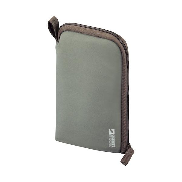 L字に自立するペンポーチ。 収容枚数 ペン約18本 撥水加工生地をメイン生地に使用。 収容本数はペンの種類によって変わります。 立てて使えて中身を探しやすく場所を取らない。 鉛筆や18cm定規も入ります。 キャンプで使うカトラリーを入れて ...