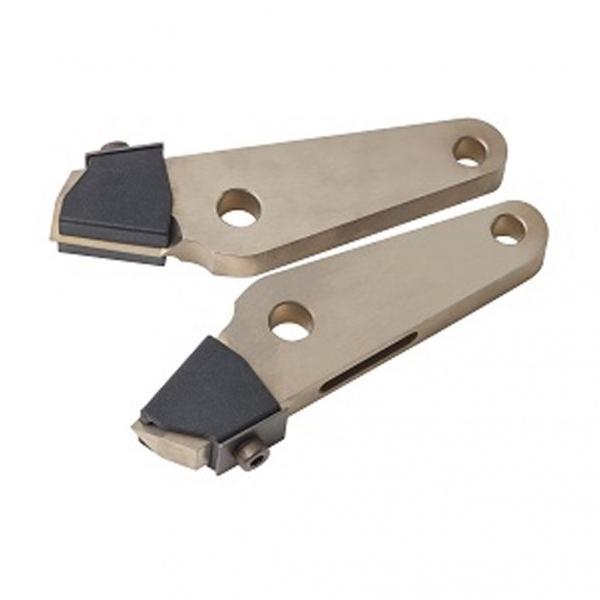 【商品説明】   ●マックス充電式メッシュ筋カッタ用専用替刃。    【商品スペック】   ●適合製品:PJ-C060  【注意事項】   ●予め本体には、1セット装着済です。   【入数】 1点 C06S