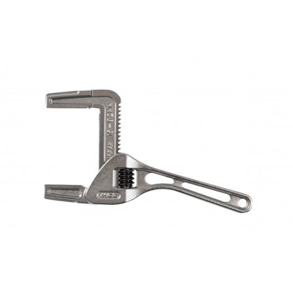 92mmのワイドな口開きタイプです。 本体は高強度な特殊メタル鍛造製です。 本体と上アゴのガタが少ない高精度仕上げです。 PE管金属継手などの締め付け時に使用するサヤ管を標準付属しています。 化粧配管、水道用PE管金属継手、鋼管用継手の締め...