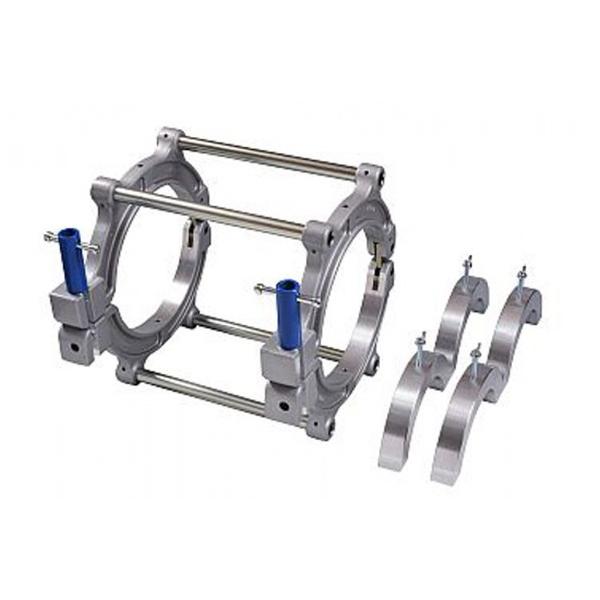 ポリエチレン継手とポリエチレンパイプを融着する際、対象材を固定するために用いる工具です。 用途 EFシステムにより、EF継手とポリエチレン管を融着する際、対象材を固定する用に 掘削溝幅を約30％削減200A「溝幅70cm→50cm」。 ハン...