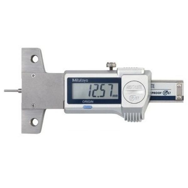 ●測定範囲(mm):0〜25 ●最小表示量(mm):0.01 ●ベース寸法(mm):60 ●器 差(mm):±0.02 ●コンパクトなデプスゲージです。 ●タイヤの溝の深さを測定することができます。 ●0.01mmのデジタル表示で誰にでも読...