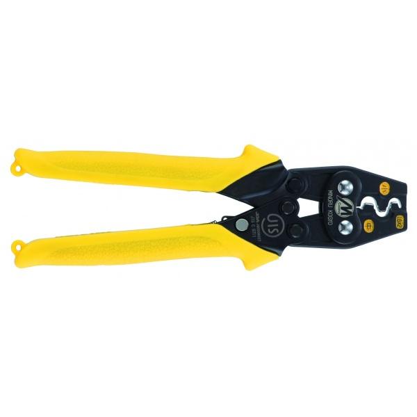 【商品説明】   ●小型軽量で簡単圧着。   ●リングスリーブ用  ●小・中専用  ●JIS規格適用  【商品スペック】   ●適応サイズ:リングスリーブ E-小・E-中  ●全長(mm):181  ●質量(g):250 圧着工具/圧着ペン...