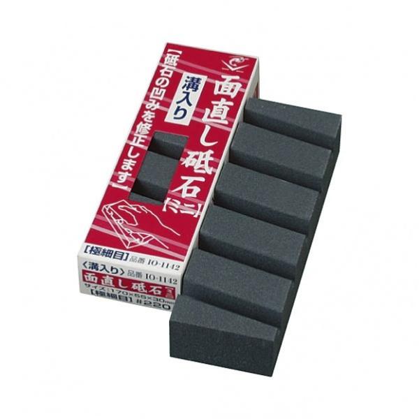 砥石の凹みを素速く修正。 修正する仕上砥石を置いてご使用下さい。 粒度:220   【サイズ】 176×56×33mm 【入数】 1点 IO1142