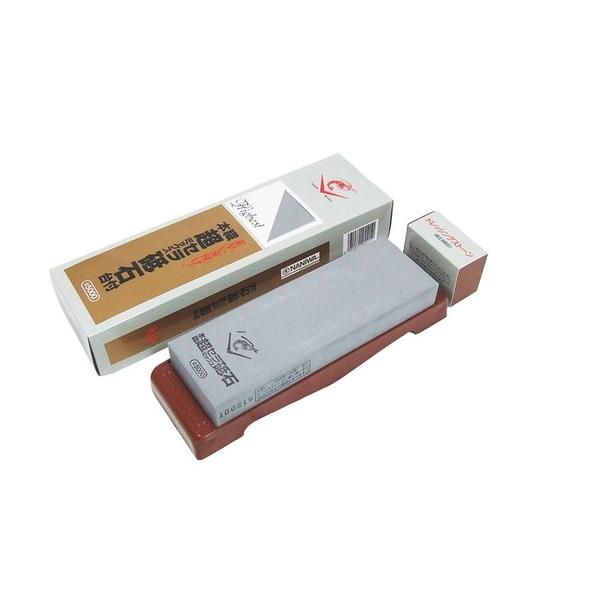 究極の最高級砥石です。 本品は、従来の人造仕上砥石では研ぎ難かった焼入れ高度の高い鋼（青紙2号など）の刃物でも、より素早く満足のゆく刃付けができます。 人造砥石の限界を超えた抜群の研ぎ味、切れ味を実現した最高級砥石です。 本砥石は、研削液（...