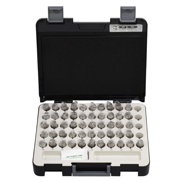 商品画像はイメージ画像です。実際とは異なる場合がございます。 ■特徴 最も一般的な規格のピンゲージセットです。 全品経年変化防止のサブゼロ処理済みです。 真円になっているため、あらゆる場面で使用可能です。  ■用途 穴径の検査。 金型用部品...