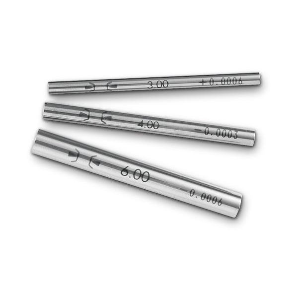 商品画像はイメージ画像です。実際とは異なる場合がございます。 ■特徴 呼び寸法に対する測定ポイントの実測値を表示しています。 レーザー外径測定時、境界部がレーザー光にかからないため零点調整精度の向上を図ることができます。 プラスチックケース...