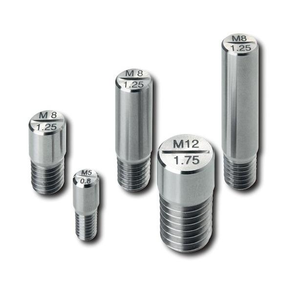 商品画像はイメージ画像です。実際とは異なる場合がございます。 ■特徴 ねじ部分が途中から1/15テーパーねじになっており、テーパーねじでワークに固定できます。 「ねじ穴の面取りができない」「ねじ穴がワーク面に対し、斜めにあいている」など、従...