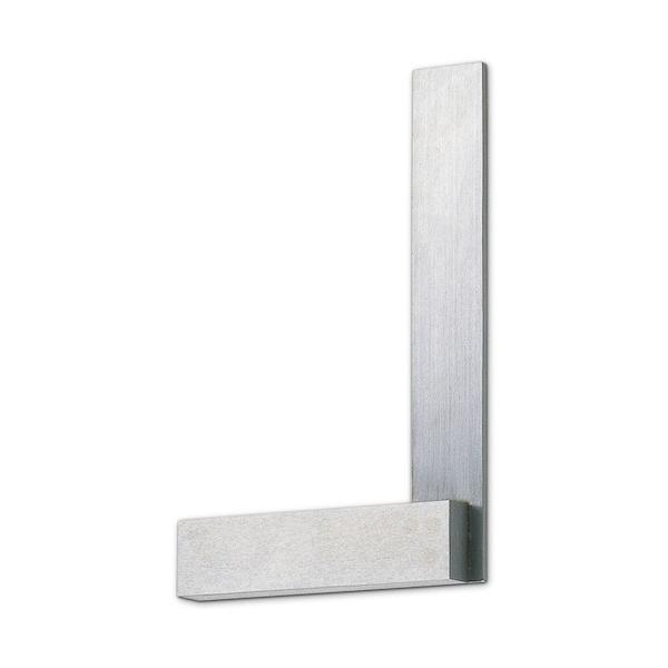 ■特徴 直角度、真直度測定のマスタとして使用します。 ベースに向かって右側面に長片を取り付けています。 ベースが厚いため、安定した測定に向いています。 精度規格は、JIS2級(JIS B 7526)相当品です。  ■用途 直角度測定、ケガキ...