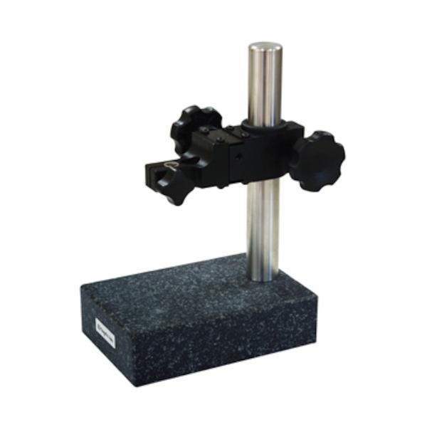 ■特徴 花崗岩を使った精密測定台です。 花崗岩は経年変化がほとんど無く、錆びない等の利点を持っています。 ■用途 ダイヤルゲージ等を取り付けての精密測定台として ■仕様 ヘッド上下有効ストローク(mm):0-135 ベース平面度(μm):2...