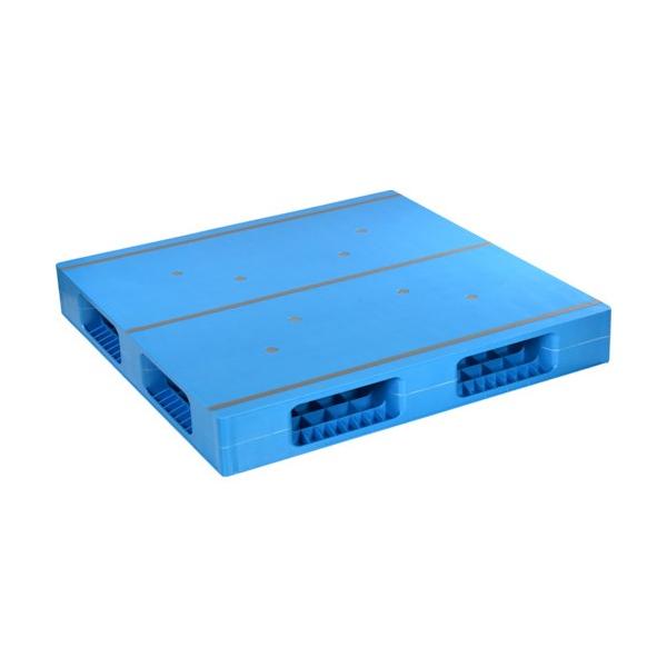 ■特徴 紙やフレコンなど傷つきやすいフレキシブルな積荷を安定させる両面タイプです。  ラック保管にも対応しています。  （条件は必ずご相談下さい） 独自技術「ガスアシスト成形」により軽さと強さを両立したパレットです。  好評の滑り止めテープ...