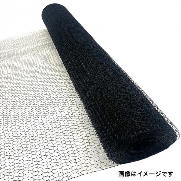 亀甲金網は、一般に、線を三つねじりにねじり合わせて六角形の網目を形成したものです。  ビニール被覆線、亜鉛めっき鉄線、ステンレスがございます。  工事の際に取り扱いが用意なことや、線の一部が破断しても全体に裂け広がることが少ない事から、家畜...