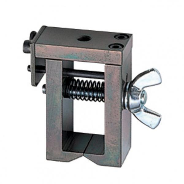 【特長】  ●試料を引っ掛ける目的の治具でGT-30-2Wと組み合わせて、圧着端子の強度試験に利用されます。  【仕様】  ●最大荷重（N）:200  ●開き（mm）:0〜4  ●上部重さ（g）:150   【入数】 1個 GC91