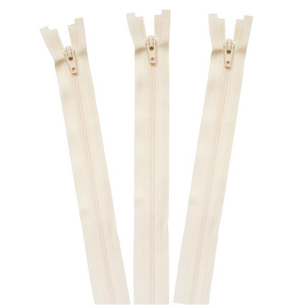 サイズ:長さ56cm 素材:テープ部分:ポリエステルチェーン部分/樹脂 入数:同色3本入り 生産国:日本 柔らかくて使いやすいファスナーで、すっきりしたデザインの洋服にオススメです。 日本紐釦、ビスロンオープンファスナー、56cm、3本入り...