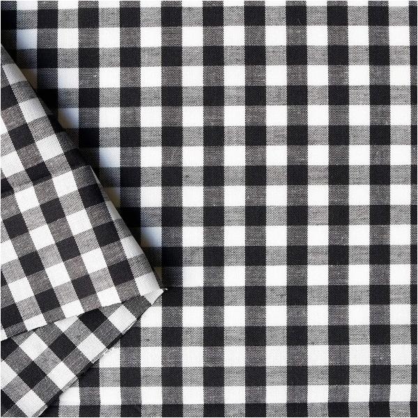 サイズ: 巾110cm×7m切売カット 素材: 綿100% タイプ: 先染めチェック 先染めですので両面チェック柄になっています。  生地は半折加工済(生地巾を半分に折った状態)なので折り目がございます。  また、梱包時は折りたたんで透明袋...