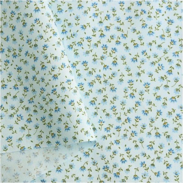 サイズ:巾112cm×4m切売カット 素材: 綿100% タイプ:ブロード 生地は半折加工済（生地巾を半分に折った状態）なので折り目がございます。  また、梱包時は折りたたんで透明袋に入れ、コンパクトな状態で発送いたします。  ハサミでのカ...