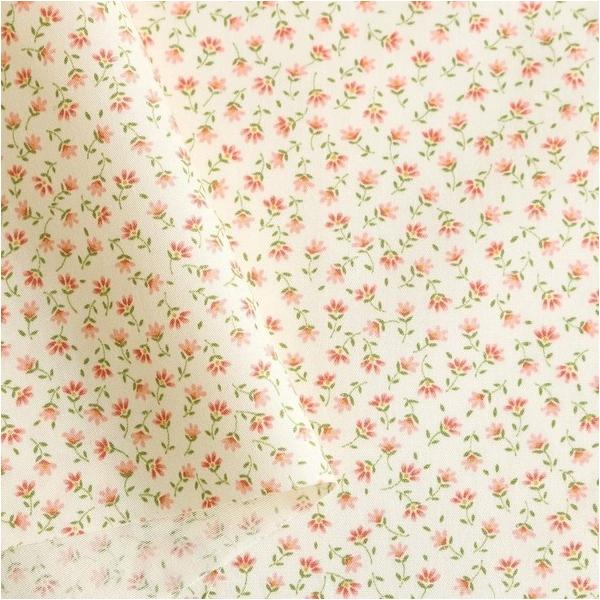サイズ:巾112cm×5m切売カット 素材: 綿100% タイプ:ブロード 生地は半折加工済（生地巾を半分に折った状態）なので折り目がございます。  また、梱包時は折りたたんで透明袋に入れ、コンパクトな状態で発送いたします。  ハサミでのカ...