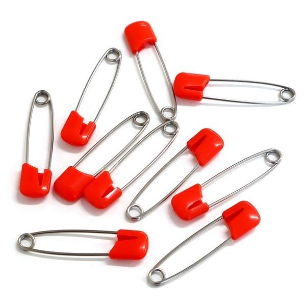 サイズ/全長44mm 幅約10mm 100個入 日本製 カギのかかる安全ピンとしてご家庭や学校、ぬいぐるみ留めにも人気のロングセラー商品「クリッピン」 ■サイズ/全長44mm 幅約10mm■100本入■日本製カギのかかる安全ピンとしてご家庭...