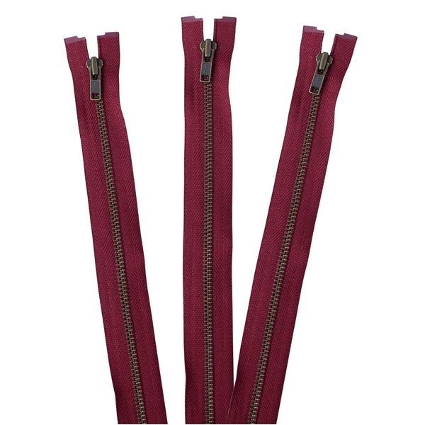 サイズ:60cm 素材:テープ部分:ポリエステル 入数:同色3本入り 生産国:日本 同色3本入り スライダーとチェーン部分がアンティークゴールド色で作品に高級感を与えます。  ブルゾンを始め、衣料用に使用されています。 日本紐釦、NBK、、...