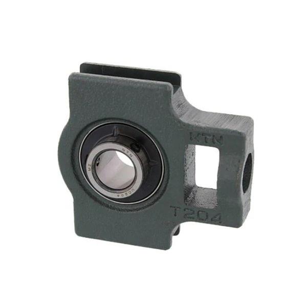 ■特徴 軸受箱にはスライド溝が設けてあり、軸受箱が自由に移動できる構造になっている ■用途 チェーンのスプロケット軸など ■仕様 軸径(mm):55 軸受内径形状:円筒穴止ねじ カバー種類:鋳鉄製閉じカバー 給油方法:給油式   【入数】 1個