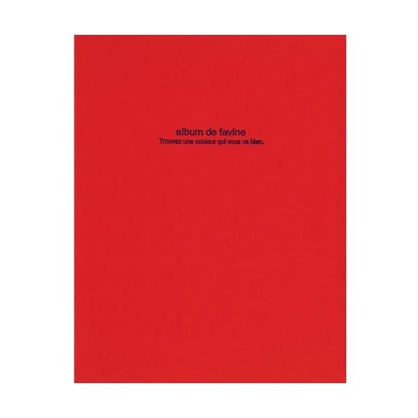 ■特徴 棚にスッキリ収納。 ■仕様 本体寸法:タテ303×ヨコ237×背巾27mm 本体重量:910g 表紙:布地 台紙:A4サイズ・100年台紙（ブラック）10枚（貼付有効サイズ/タテ285×ヨコ190mm） 製本:ビス式製本 その他仕様...