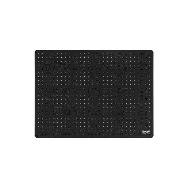■特徴 必要最低限のデザインで実用的に使用できるカッティングマットです。 折りたたみカッティングマットシリーズにインテリアに馴染むミニマルデザインが新登場しました。 盤面に、直角がわかりやすい格子罫線と、邪魔にならないドット罫線をいいとこど...