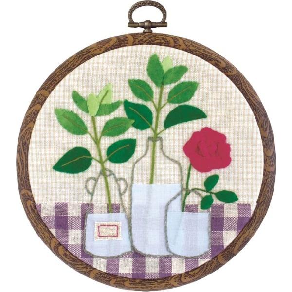 本体サイズ:額内径:約13cm×13cm アップリケとししゅうで作るインテリア壁飾りキット 初級~中級者向(b)(セット内容)(/b)布、ししゅう糸、フープ Kilt キルティング patchwork  【入数】 1個 PA561