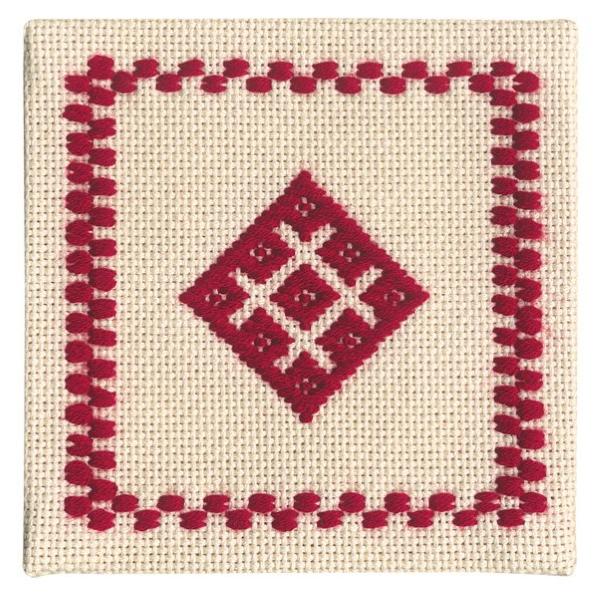 本体サイズ:出来上がり寸法:約縦10cm×横10cm 対象性別:男女共用 生産国:日本 はじめての方でもかんたんに「こぎん刺し」が楽しめるスターターキットです。  (b)(セット内容)(/b)こぎん糸、布、こぎん針 ししゅう 刺しゅう 刺繍...