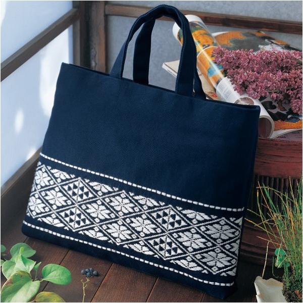 本体サイズ:縦28cm、横38cm、まち5cm(持ち手を除く) 女の子向き 対象年齢:12歳から 生産国:日本 初〜中級者向け(セット内容)こぎん糸・布・クロス針・裏布 hc18_jpcraft  【入数】 1枚 OLYG5