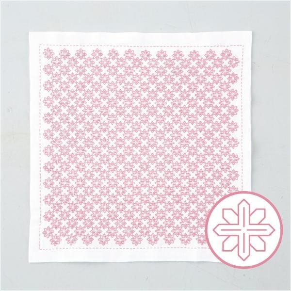 刺し子糸（細）に最適な図案、図案は水で消えます。  初心者向けのキット。 花ふきん、人目刺し、刺し子糸（細）、折り紙、クレマチス、水で消える図案  【サイズ】 長さ250mm×幅150mm×高さ5mm 【カラー】 ピンク 【重量】 50g ...