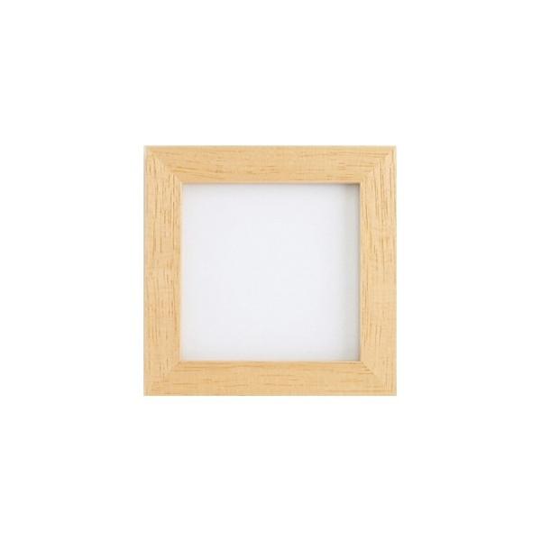 作品を飾るのに使用する額です。  木製なので、ナチュラルで落ち着いた雰囲気で飾れます。  W-50、51、52は色違いです。  品番:W-50 仕様:額 サイズ:外径:11.3cmx11.3cm、内径:8cmx8cm 色・柄:白木 素材:木...