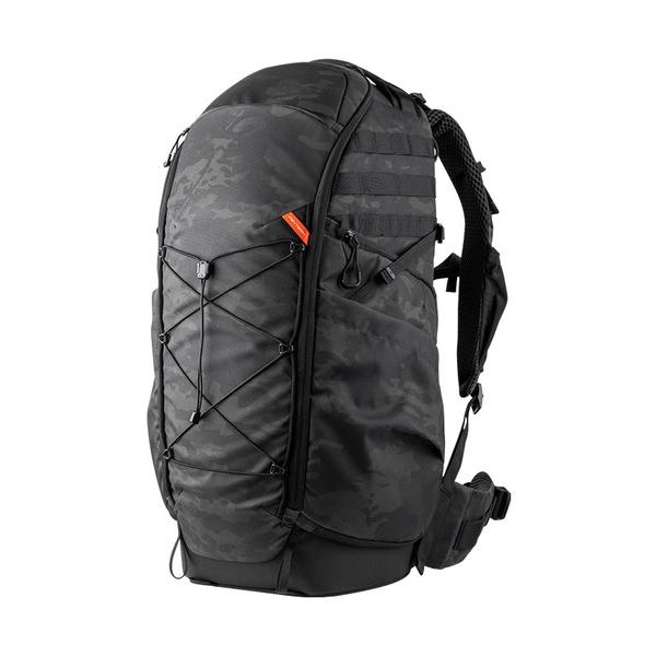 ■特徴 OnePro STは超望遠レンズ対応のプロ仕様バックパックです。 登山用グレードの背負い心地で長時間の快適な携行を実現し、600〜1200mm単焦点レンズ付きカメラに対応します。 軽量かつ高保護構造で、前面フルオープン設計により素早...