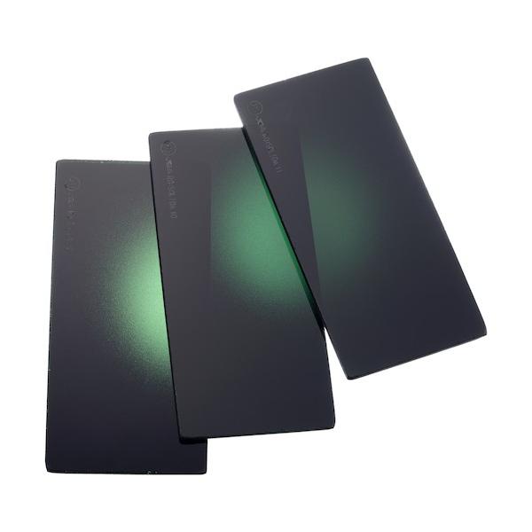 ■特徴 目に有害な紫外線・可視光線・赤外線を遮光するための吸収剤を含有させているため、緑系の色になっています。 ■仕様 ●遮光度:#10●材質:ガラス●サイズ:50×105mm●JIS T8141規格品    【重量】 36G 【原産国】 ...