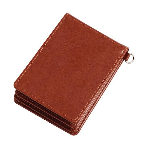 ■特長 すぐに見せられる。  免許証・資格証明書等の収納に便利です 5つのクリア窓面、カードポケット×3、Dカン付 ■仕様 色:ブラウン 縦(mm):110 横(mm):76 厚さ(mm):13   【入数】 1点 GLP1167C