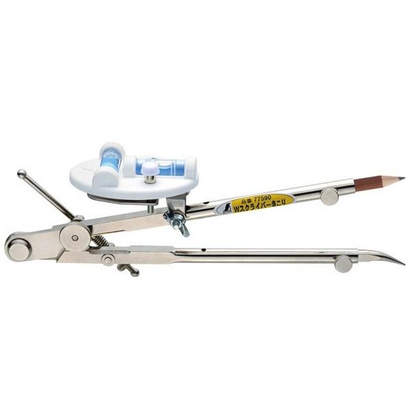 商品画像はイメージ画像です。実際とは異なる場合がございます。 ●ログハウスをくみ上げる時に必要不可欠なケガキ用コンパスです。 ●材質:本体/鉄+クロームメッキ、水平器本体/ABS樹脂   【入数】 1点 77590