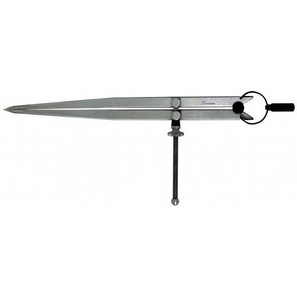 ●先端部に焼入加工が施されています。 ●ネジで微調整が簡単に出来ます。 ●材質:炭素鋼(先端焼入加工) ●使用範囲半径/200mm  【サイズ】 20cm 【入数】 1点 73067