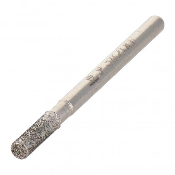 頭部形状 円筒型 頭部直径 3mm 頭部長さ 10mm 軸径 3mm 粒度 #200 クロームメッキを施し、従来のニッケルメッキに比べダイヤモンド粒の保持力と剛性を高め、高速回転に耐えうる性能の向上をはかりました。 精密研削からバリ取り、彫...