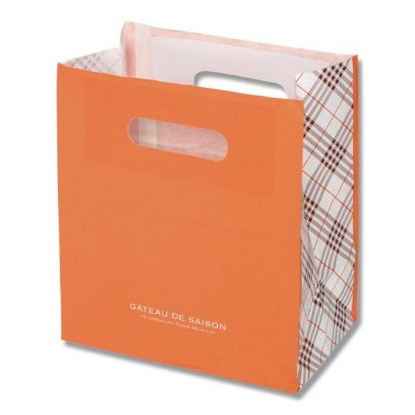 手軽に持ち運べる手抜きタイプの角底袋です。 ディスプレイとしても効果的です。 製袋の都合上、マチ部分に穴が開いています。   【サイズ】 195×マチ120×220mm 【カラー】 バリー 【入数】 25枚 004247223