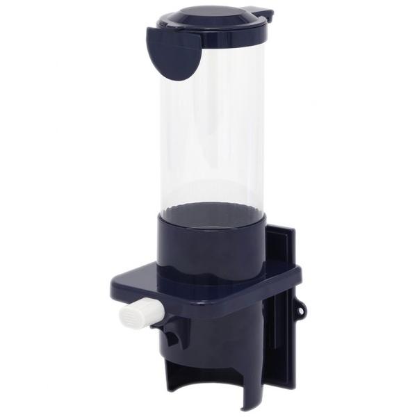 ■商品説明 ボタンを押すと紙コップを1つずつスムーズに取り出せるディスペンサー。  マグネットタイプで、給茶機や冷蔵庫などにピタッとくっつけられるので、設置も楽々。  最大収納量:約50個。  カップは別売りです。  ■材質 本体・蓋:AB...