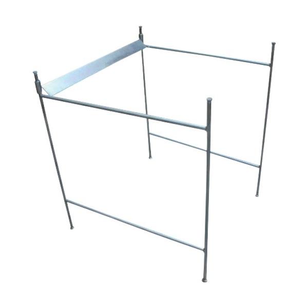 ■特徴 折りたたみ式で小スペース、持ち運びも楽々可能です。 パッと広げてすぐ使える1t用フレコンバックスタンドです。 ■用途 土木現場や野外イベント会場のゴミ箱としてフレコンを設置する際に。 ■材質 冷間圧造用鋼材    【重量】 13KG...