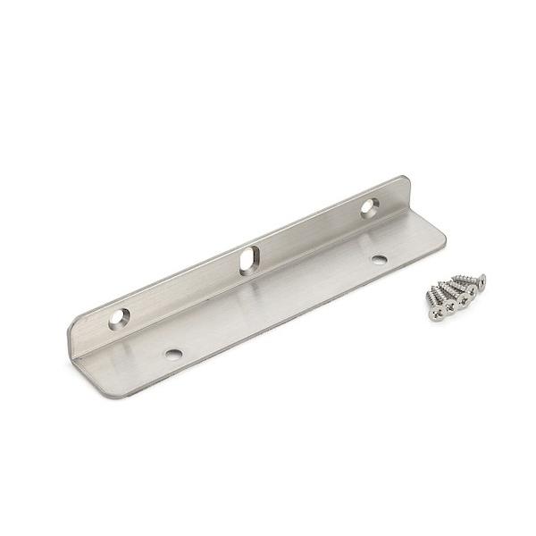 ■特徴 受け部が広く安定したL型の棚受です。 取付部が棚板に隠れ、すっきりとした納まりになります。 中央の穴が長穴のため、仮止め後、上下それぞれ2mmの調整ができます。  ■仕様 ヘアライン仕上、耐荷重1470N(150kgf)  ■付属品...