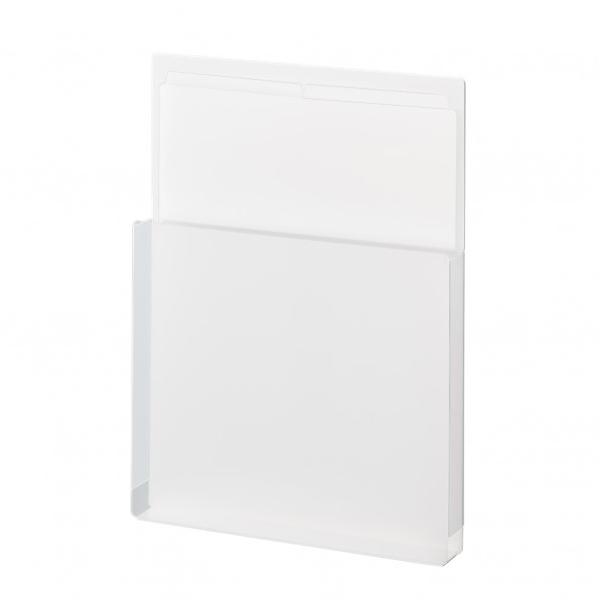 ●ホッチキスで壁面に取り付けできる収納ラック。  (石こうボードの壁面専用)目にとまりやすい場所に自由に取り付けができ、一般的な画びょうやビスに比べ、設置お際の穴が小さい為取り外し後も安心です。   ●A4サイズのプリントや冊子の収納に便利...