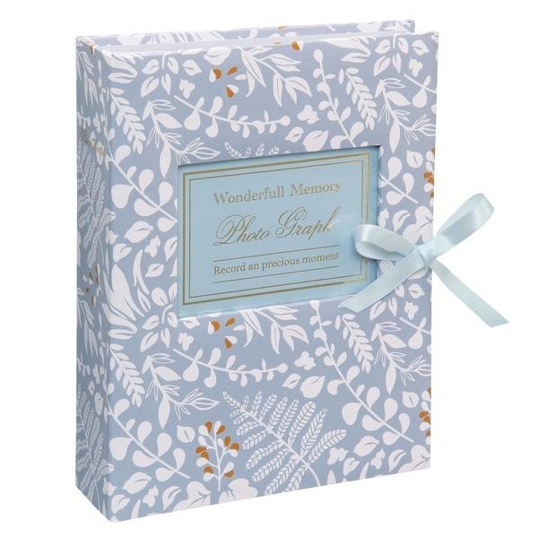 表紙がフォトフレームになったポケットアルバム。 Lサイズの写真が200枚収容できる、大容量タイプのポケットアルバムです。 表紙にフォトフレームが付いているので、お気に入りの写真を表紙の裏側に入れて表紙にすると、世界に1冊だけのアルバムになり...